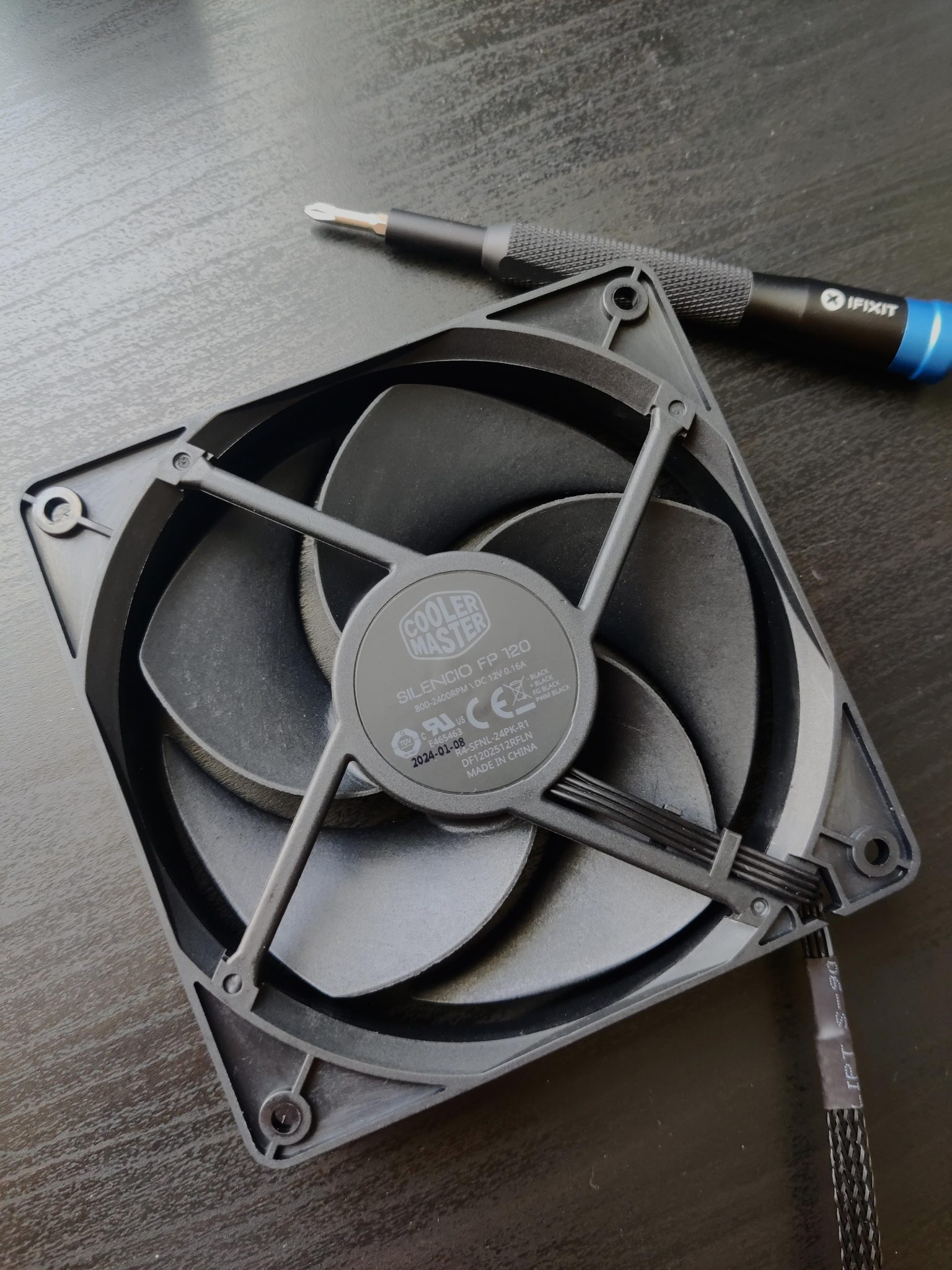 Cooler Master NCORE 100 MAX Fan Swap Mod - Danny Herran